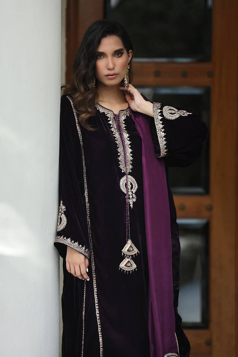 FARIDA HASSAN UNSTITCH LUXURY VELVET COLLECTION – Kapra Collection